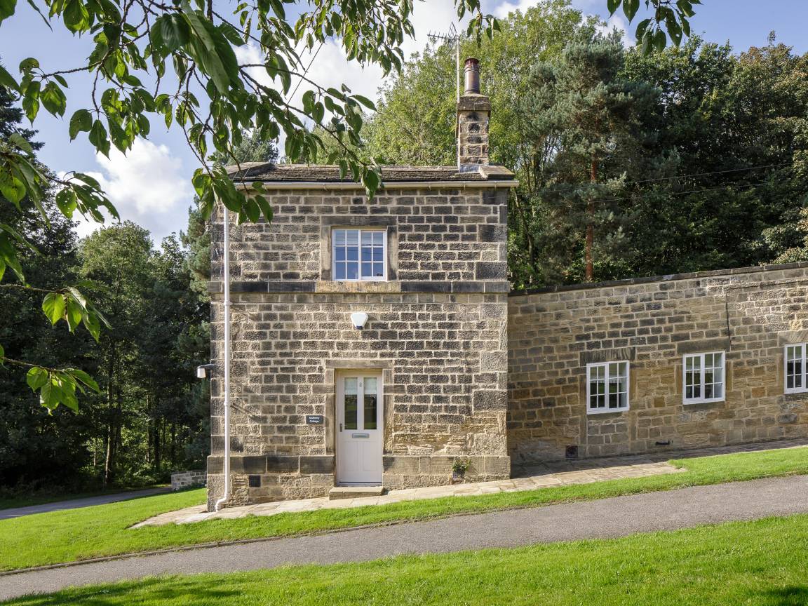 Cottage ∙ 2 Bedrooms ∙ 4 Guests - Wetherby