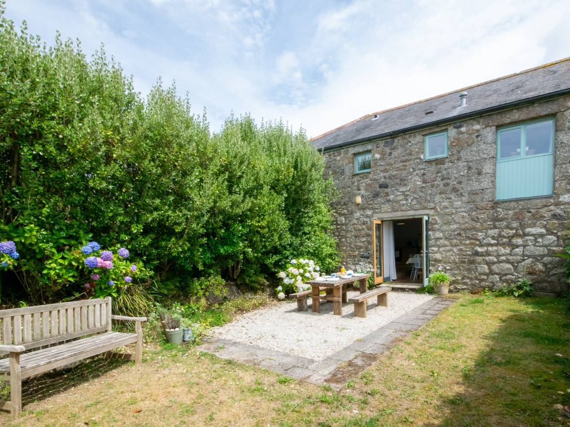 Cottage ∙ 2 Bedrooms ∙ 4 Guests - Porthcurno