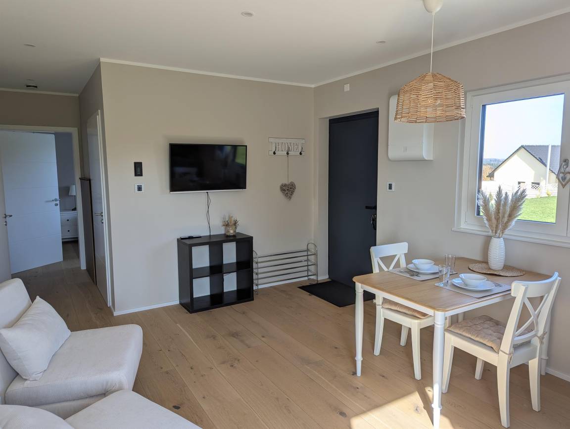 40 M² Ferienwohnung ∙ 1 Schlafzimmer ∙ 2 Gäste - Hahn