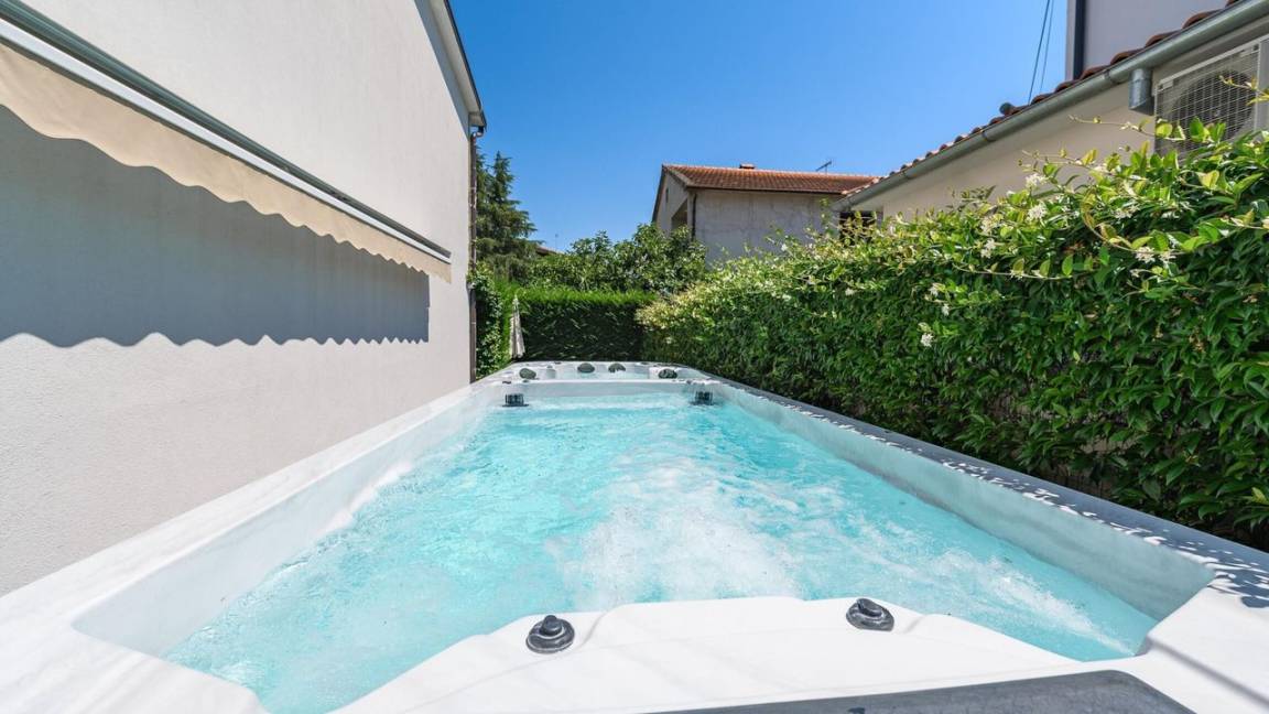 336 M² Appartement ∙ 4 Slaapkamers ∙ 10 Gasten - Poreč