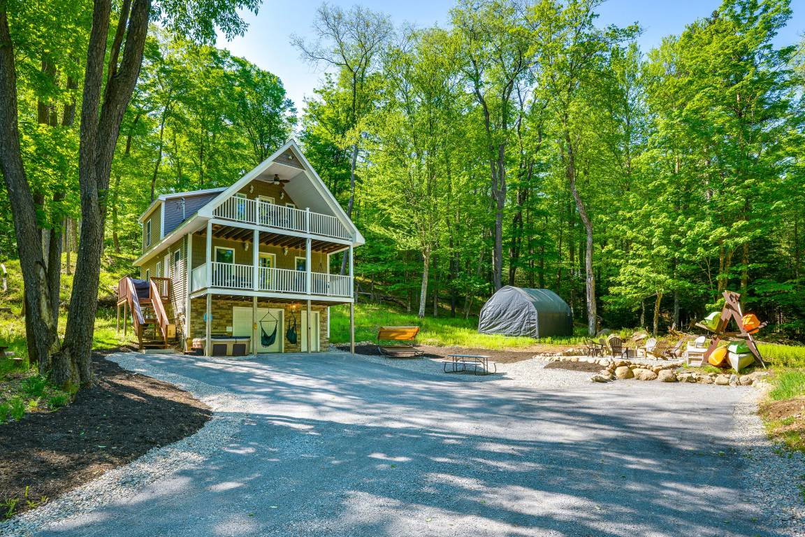 139 M² House ∙ 3 Bedrooms ∙ 8 Guests - Old Forge, NY