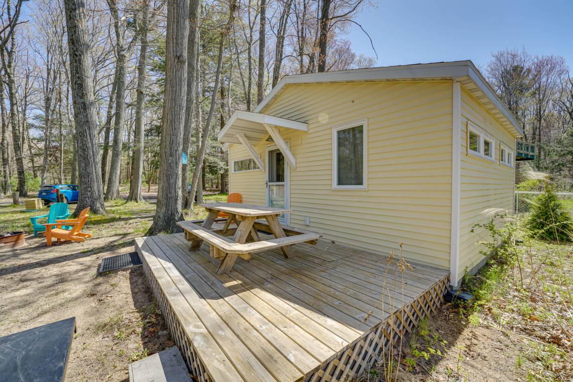 32 M² Cottage ∙ 2 Bedrooms ∙ 5 Guests - Duck Lake State Park, Whitehall