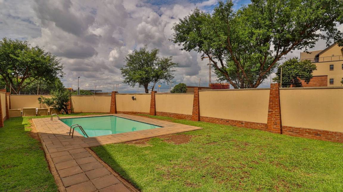 75 M² Apartamento ∙ 2 Habitaciones ∙ 4 Huéspedes - Midrand