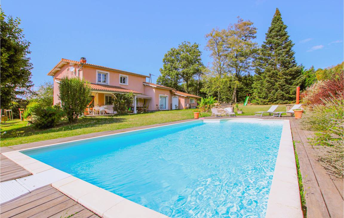 140 M² Maison De Vacances ∙ 3 Chambres ∙ 8 Personnes - Isère