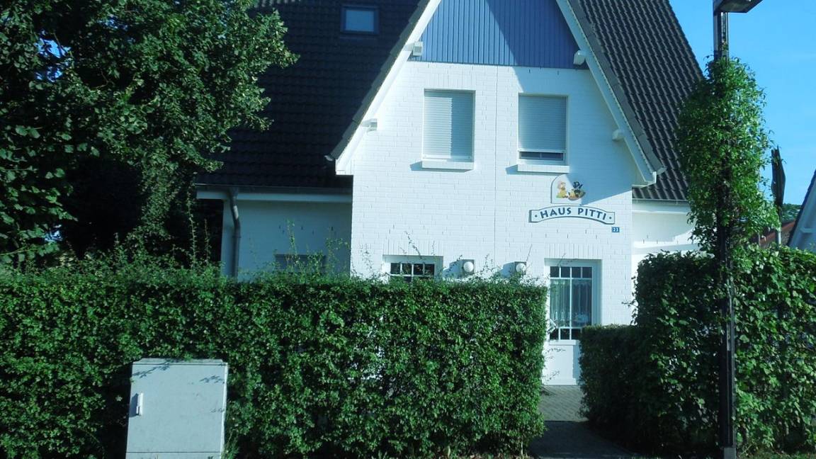 87 M² Ferienhaus ∙ 3 Schlafzimmer ∙ 6 Gäste - Zingst