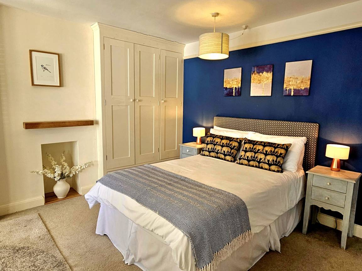 Cottage ∙ 2 Bedrooms ∙ 8 Guests - Hythe