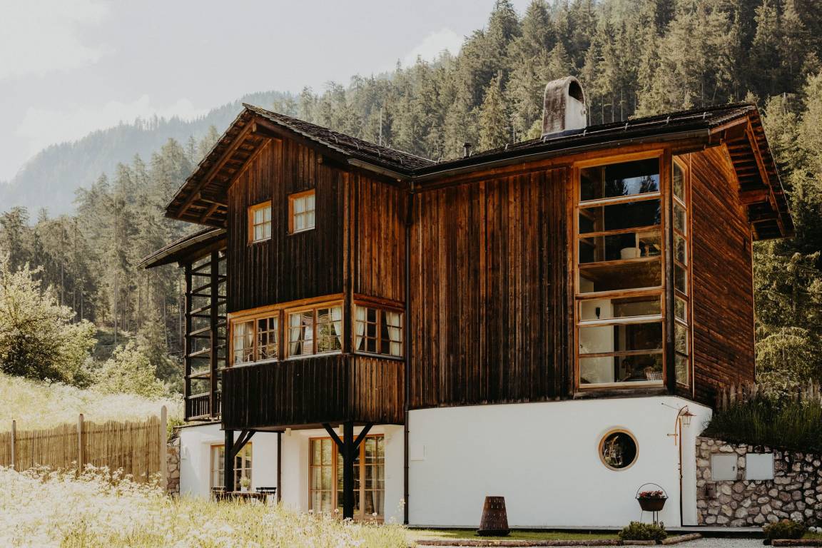 198 M² Chalet ∙ 3 Bedrooms ∙ 7 Guests - Alps