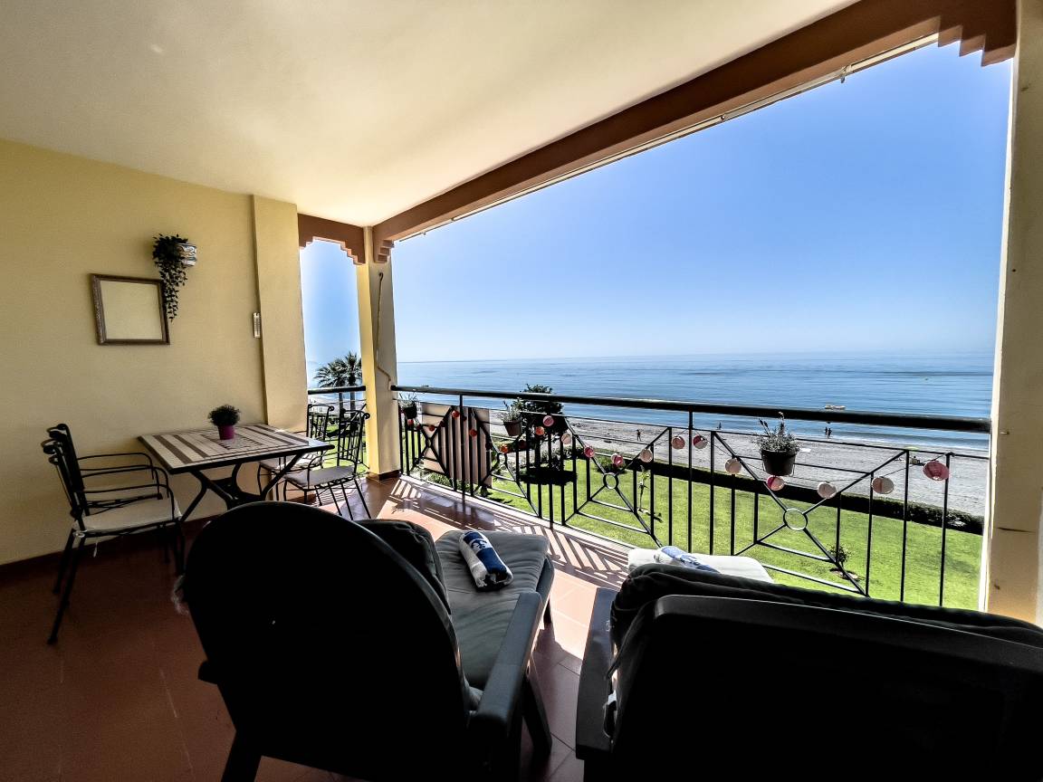 60 M² Apartamento ∙ 2 Habitaciones ∙ 4 Huéspedes - Torrox Costa