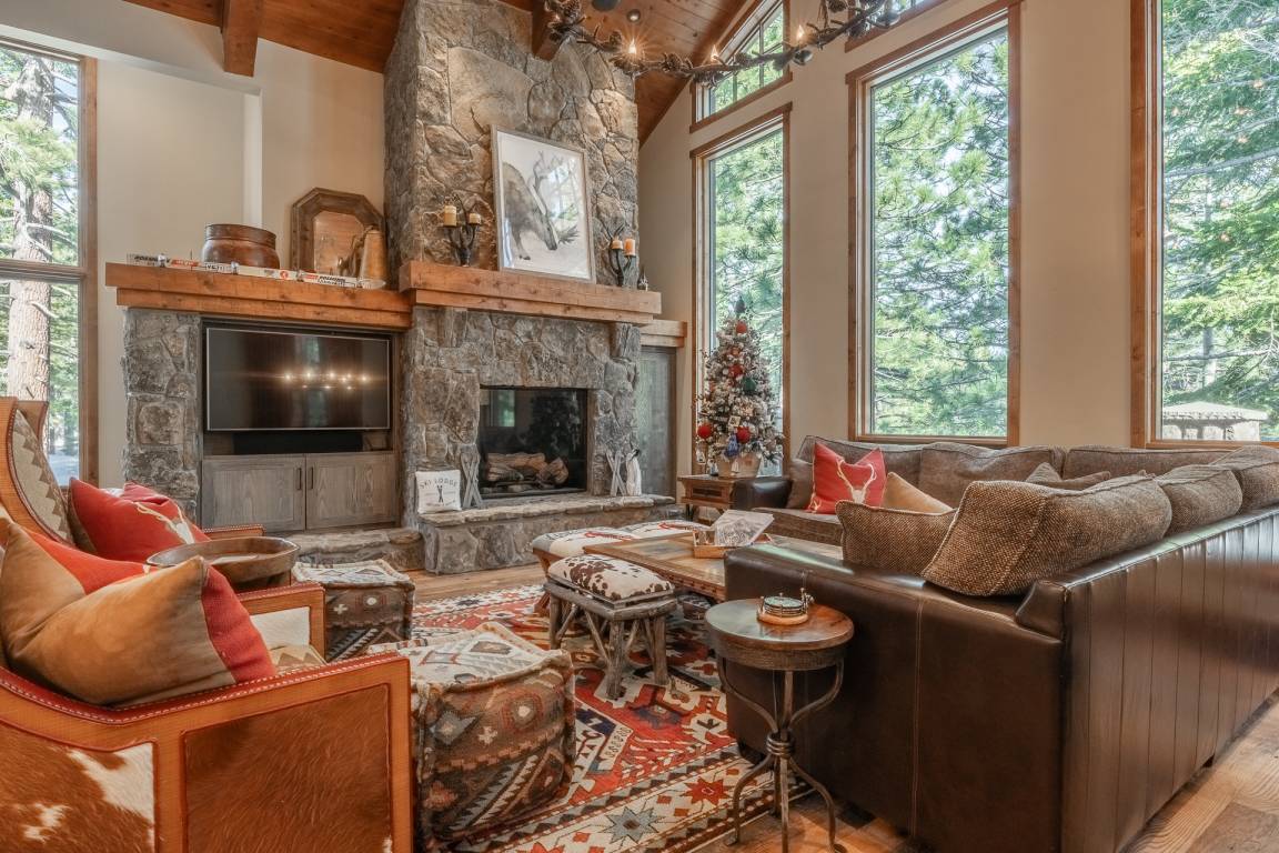 296 M² Villa ∙ 5 Bedrooms ∙ 11 Guests - Mammoth Lakes, CA