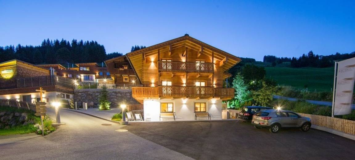 240 M² House ∙ 5 Bedrooms ∙ 12 Guests - Saalbach-Hinterglemm