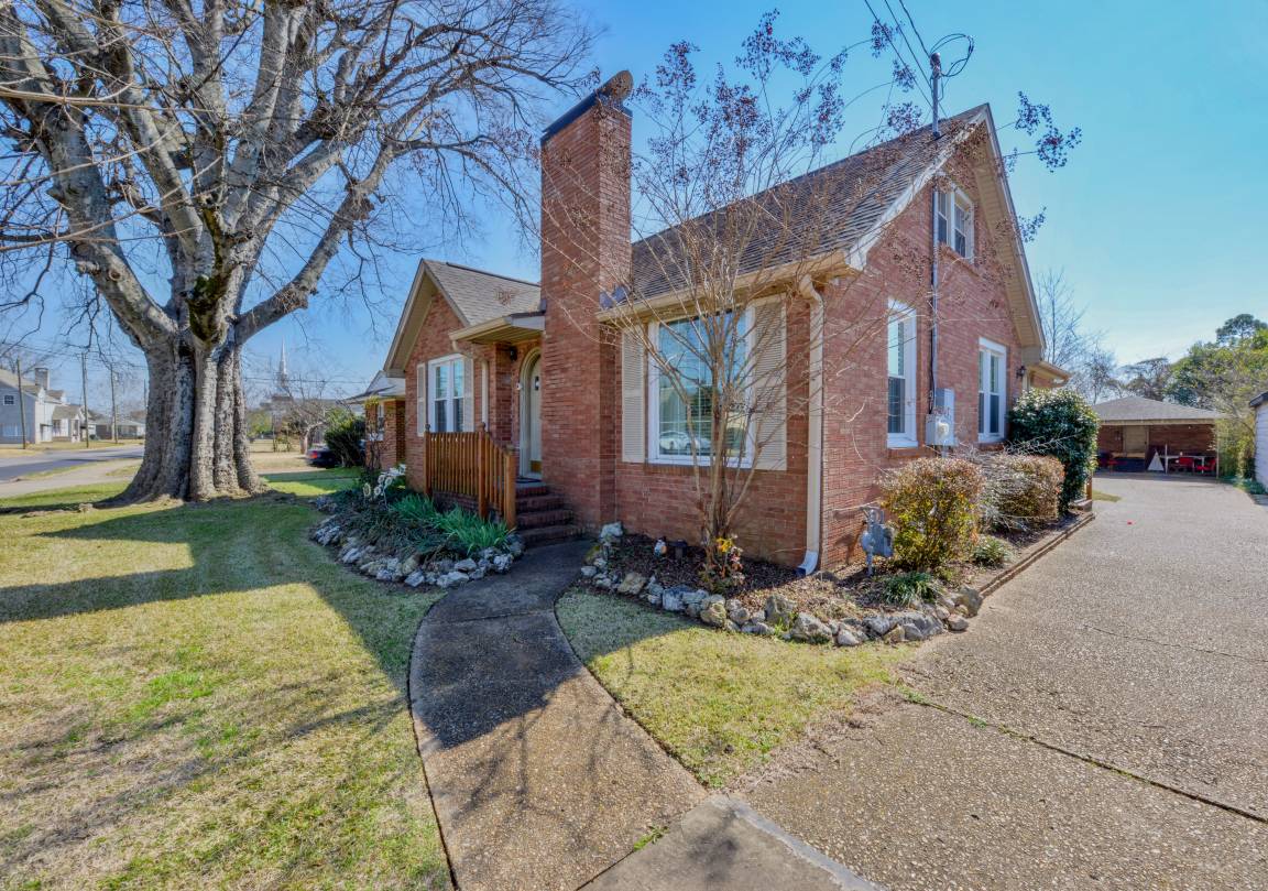Casa ∙ 5 Habitaciones ∙ 12 Huéspedes - Tuscaloosa, AL