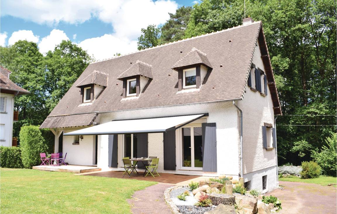 105 M² Maison De Vacances ∙ 4 Chambres ∙ 10 Personnes - Bagnoles de l'Orne