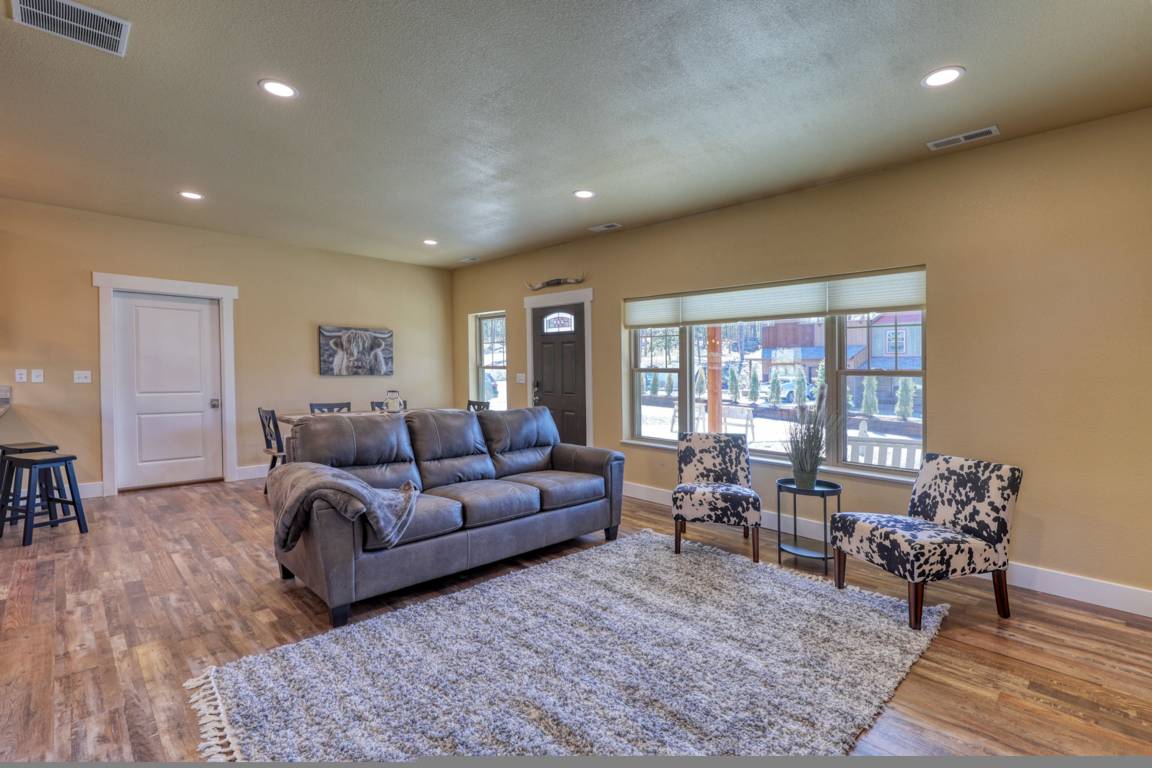 156 M² Apartment ∙ 2 Bedrooms ∙ 8 Guests - Mount Rushmore