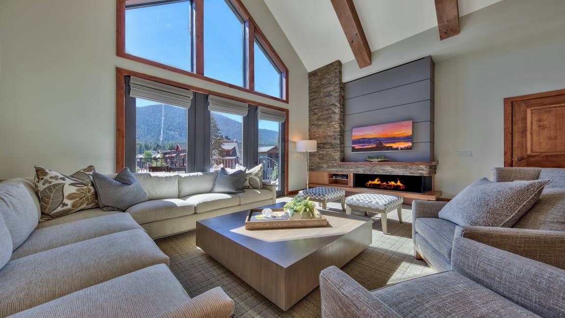 213 M² Condo ∙ 4 Bedrooms ∙ 10 Guests - South Lake Tahoe, CA