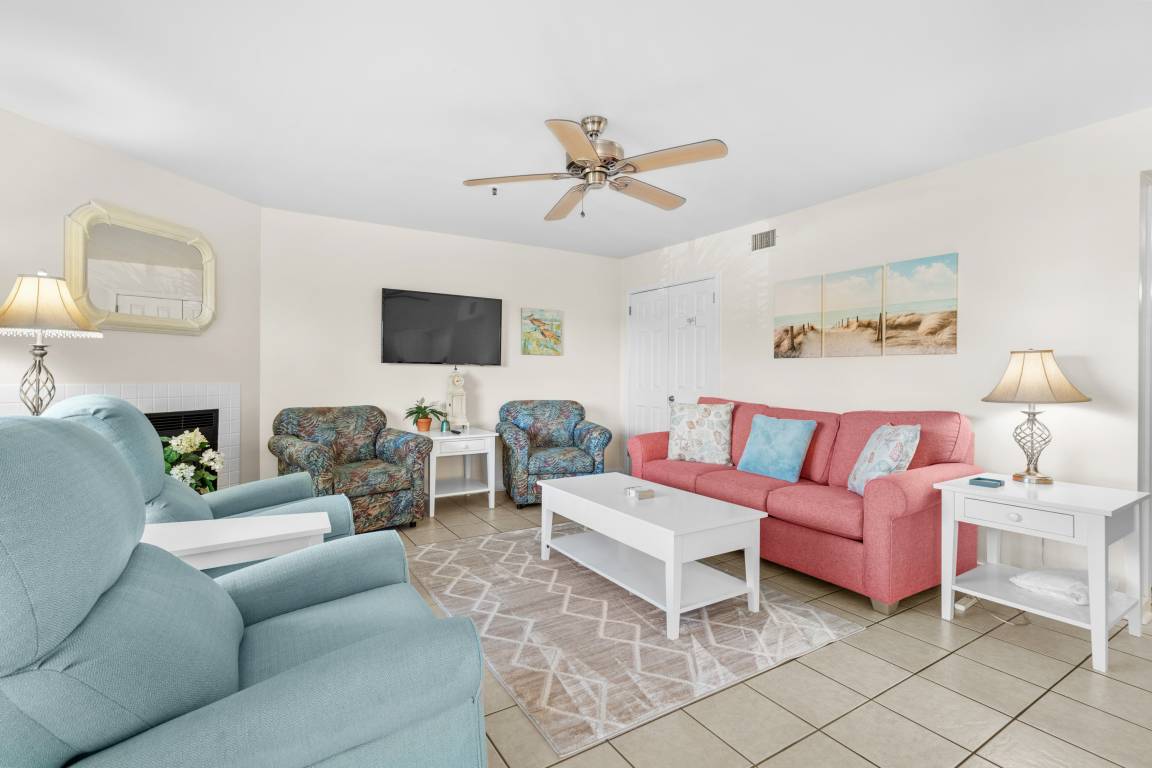 Condo ∙ 2 Bedrooms ∙ 6 Guests - Surfside Beach, SC