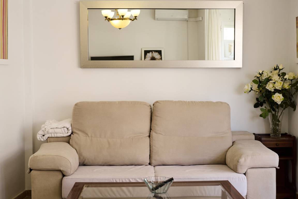 90 M² Apartamento ∙ 3 Habitaciones ∙ 6 Huéspedes - Puente Genil