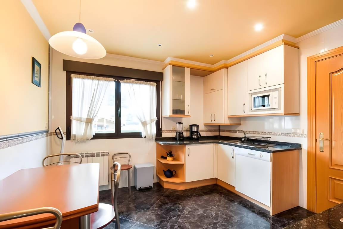 180 M² Villa ∙ 3 Habitaciones ∙ 7 Huéspedes - Navarra