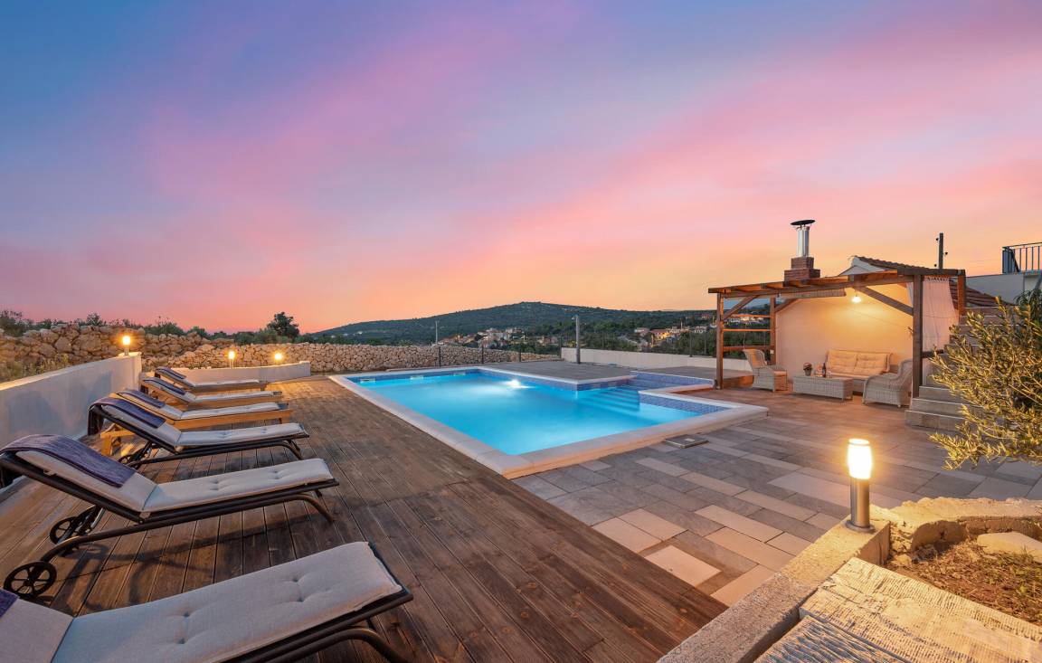 160 M² Ferienhaus ∙ 3 Schlafzimmer ∙ 6 Gäste - Primošten