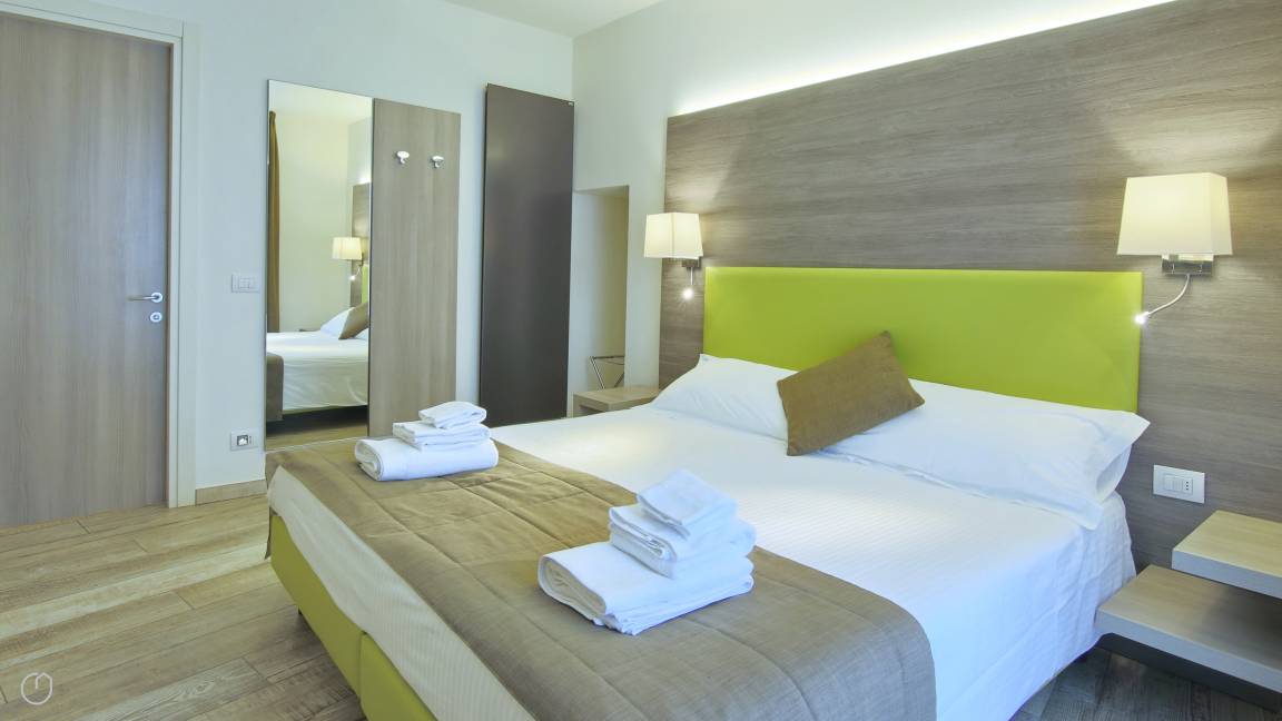 20 M² Bed And Breakfast ∙ 1 Bedroom ∙ 2 Guests - Cernobbio