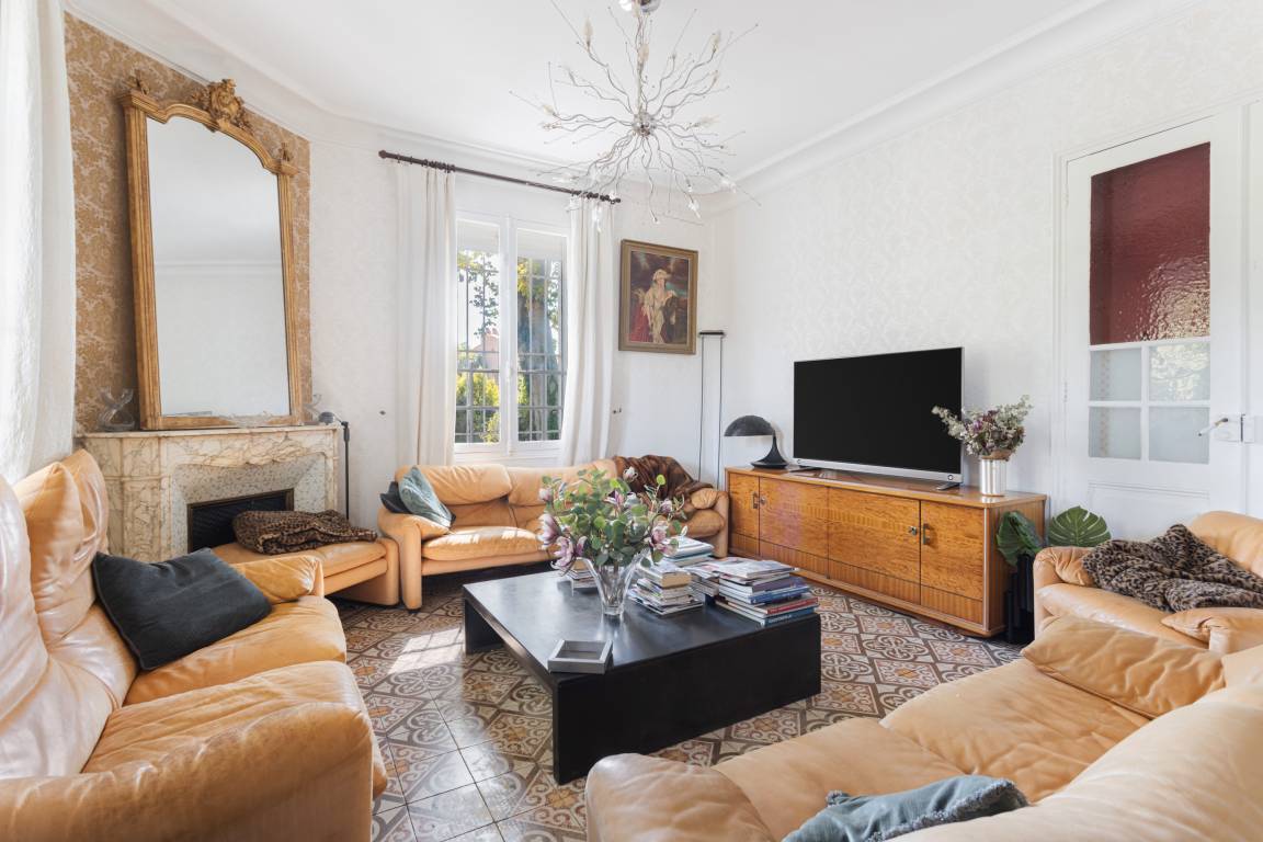 183 M² Villa ∙ 5 Bedrooms ∙ 9 Guests - Perpignan