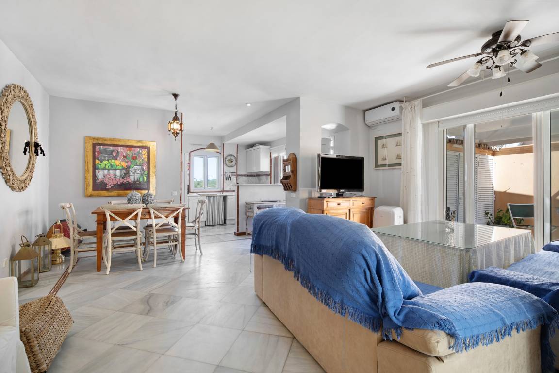 150 M² Appartement ∙ 4 Chambres ∙ 8 Personnes - Cadix