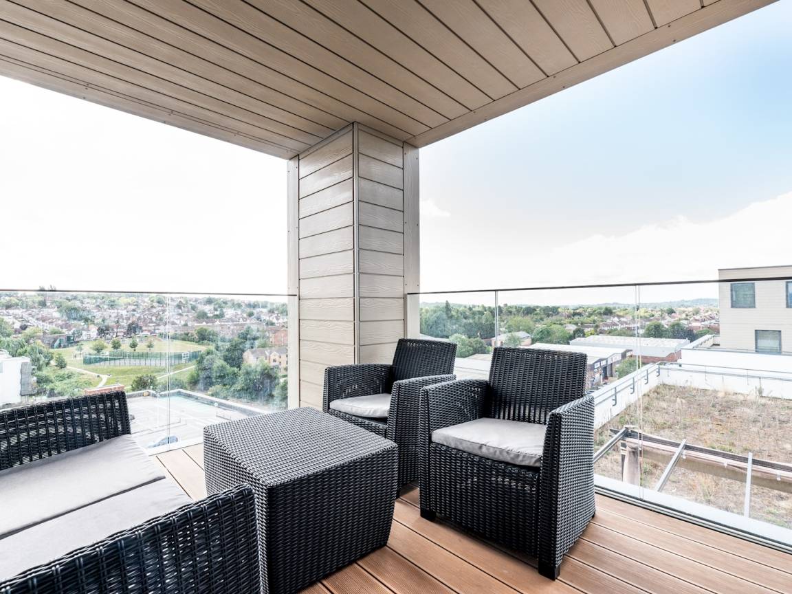 74 M² Apartment ∙ 2 Bedrooms ∙ 4 Guests - Watford