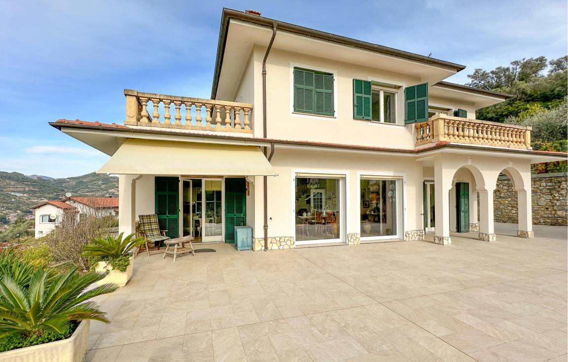 200 M² Maison De Vacances ∙ 3 Chambres ∙ 5 Personnes - Bordighera