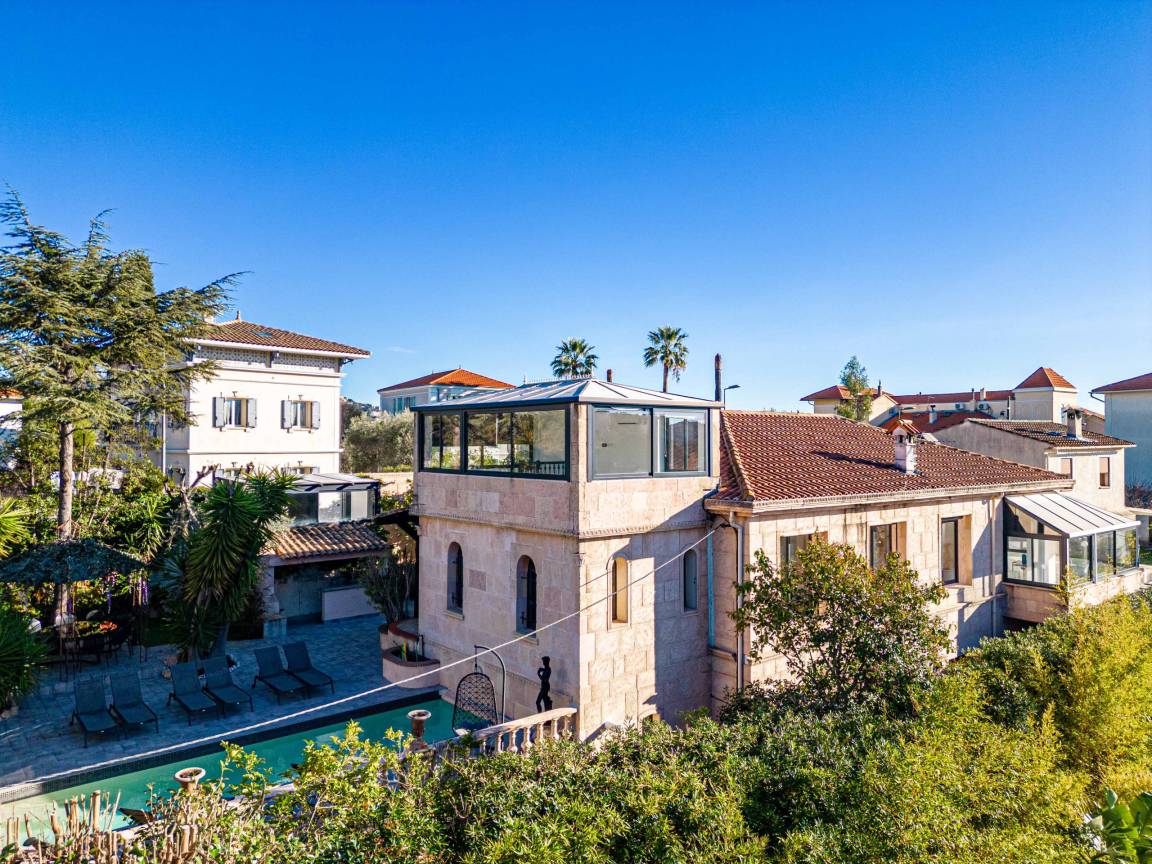 250 M² Villa ∙ 6 Bedrooms ∙ 12 Guests - Cannes