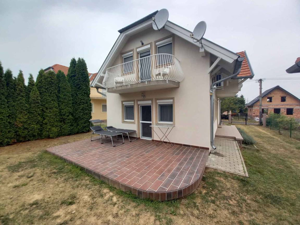 60 M² Apartment ∙ 3 Bedrooms ∙ 6 Guests - Sárvár