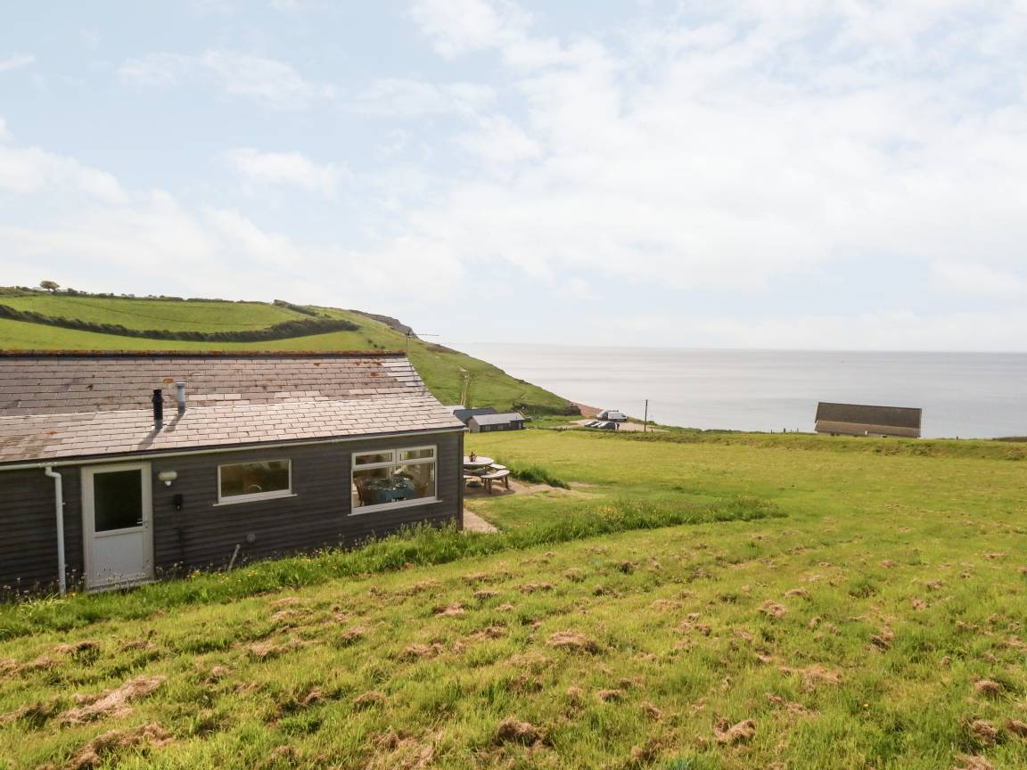 Cottage ∙ 2 Bedrooms ∙ 4 Guests - Bridport