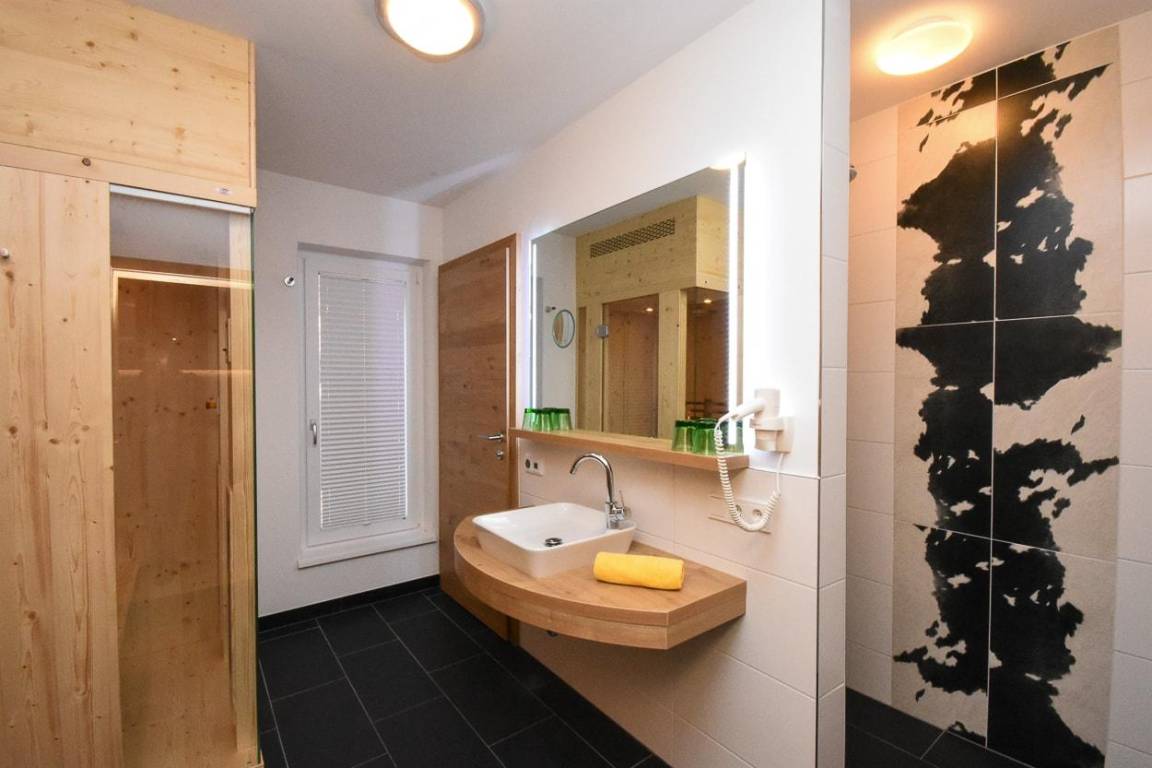 110 M² Ferienwohnung ∙ 2 Schlafzimmer ∙ 6 Gäste - Bischofshofen