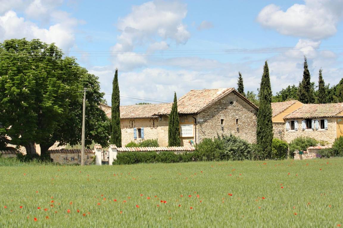 130 M² Gîte ∙ 1 Chambre ∙ 2 Personnes - Suze-la-Rousse