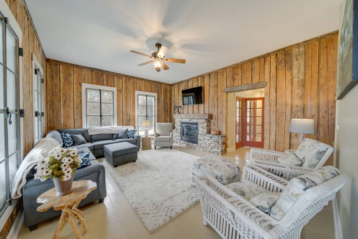 232 M² House ∙ 4 Bedrooms ∙ 11 Guests - Loon Lake, WA