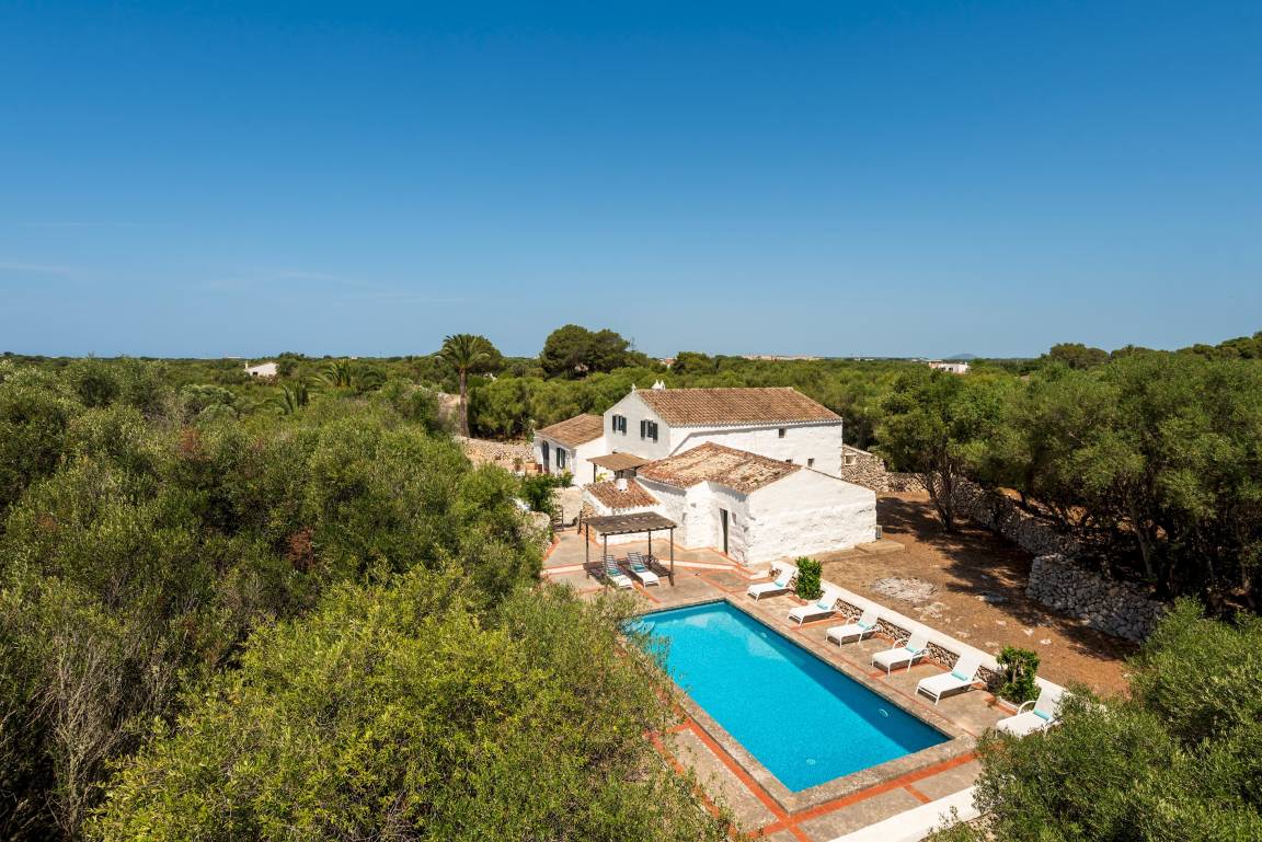 200 M² Villa ∙ 5 Bedrooms ∙ 11 Guests - Minorca