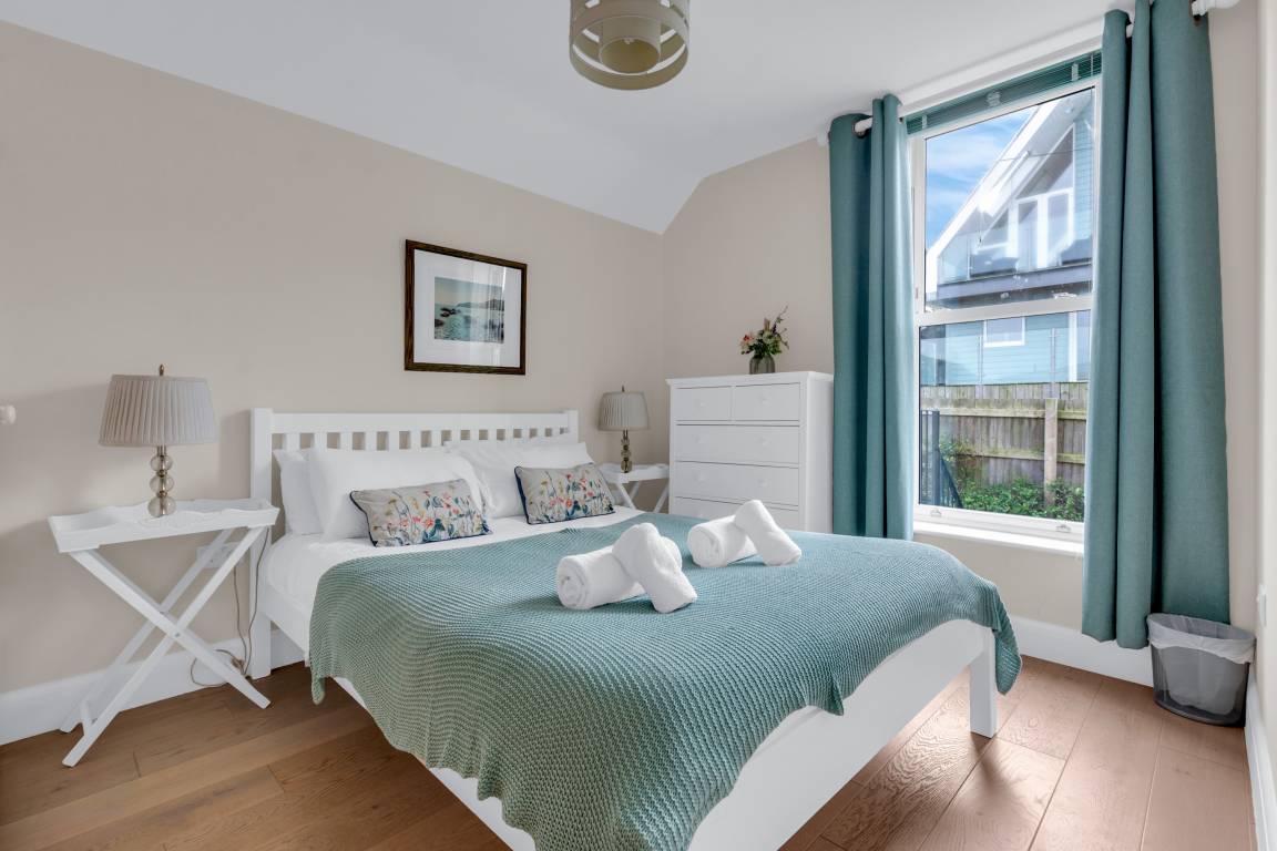 74 M² Apartment ∙ 3 Bedrooms ∙ 7 Guests - Whitstable