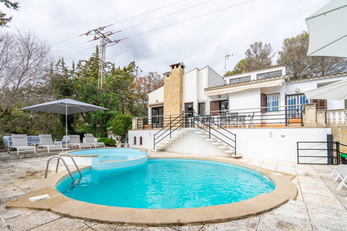 300 M² Villa ∙ 6 Bedrooms ∙ 11 Guests - Palma