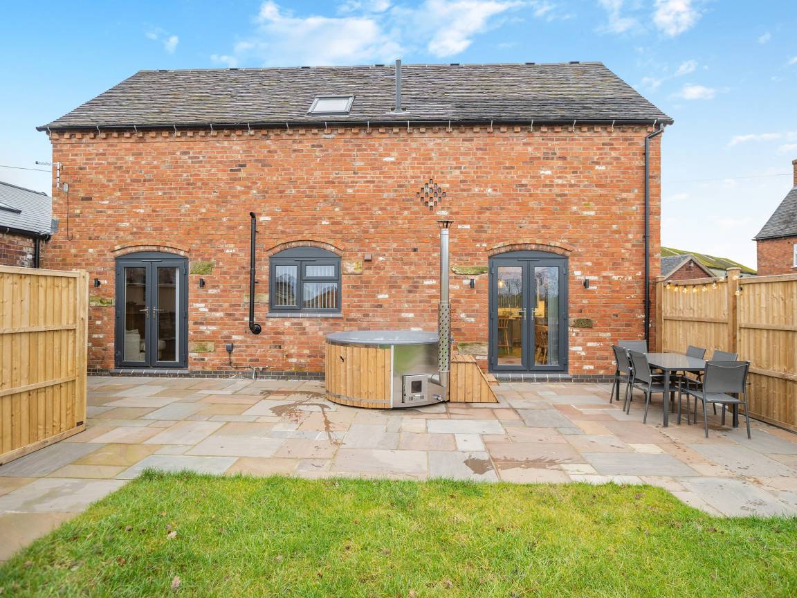 Cottage ∙ 2 Bedrooms ∙ 5 Guests - West Midlands