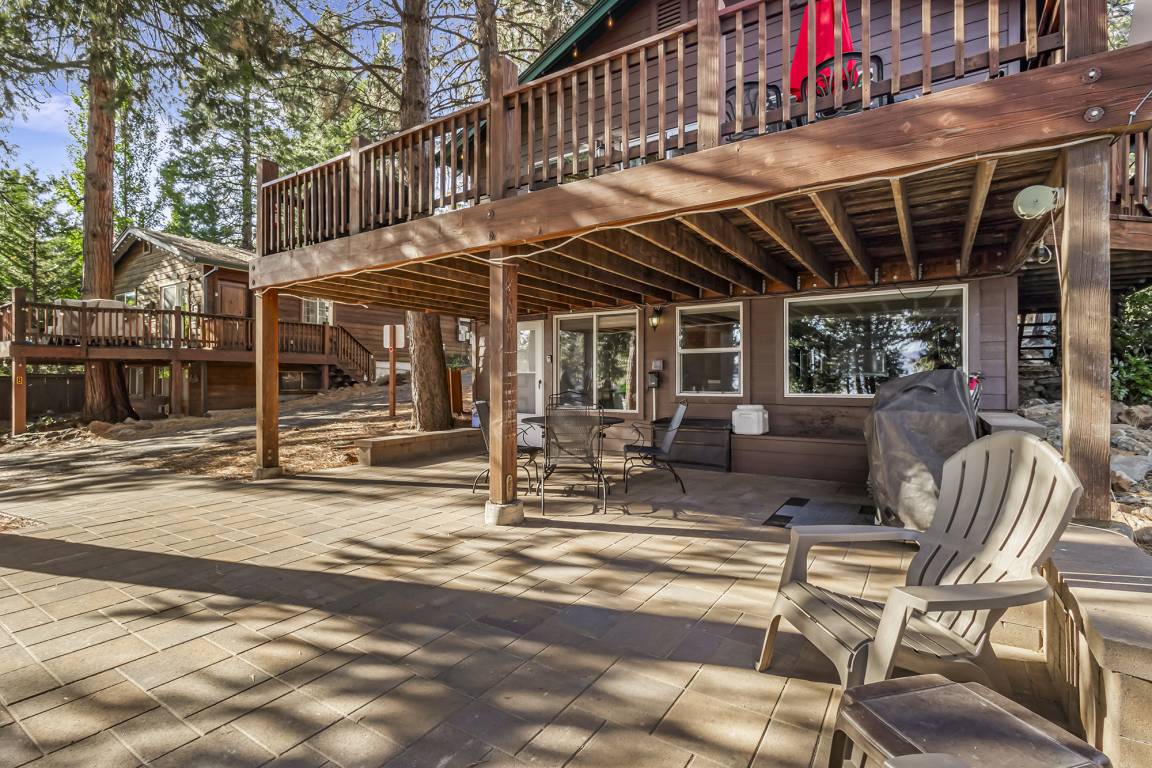 65 M² Cabin ∙ 2 Bedrooms ∙ 5 Guests - Lake Almanor, CA