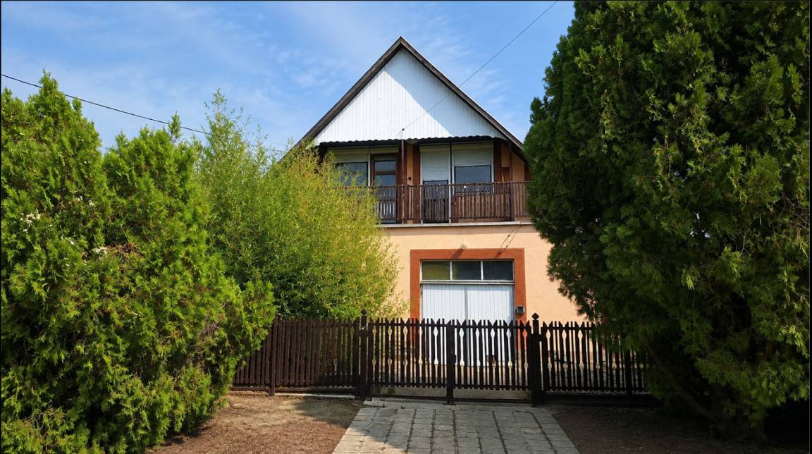 82 M² Apartment ∙ 2 Bedrooms ∙ 4 Guests - Tiszafüred