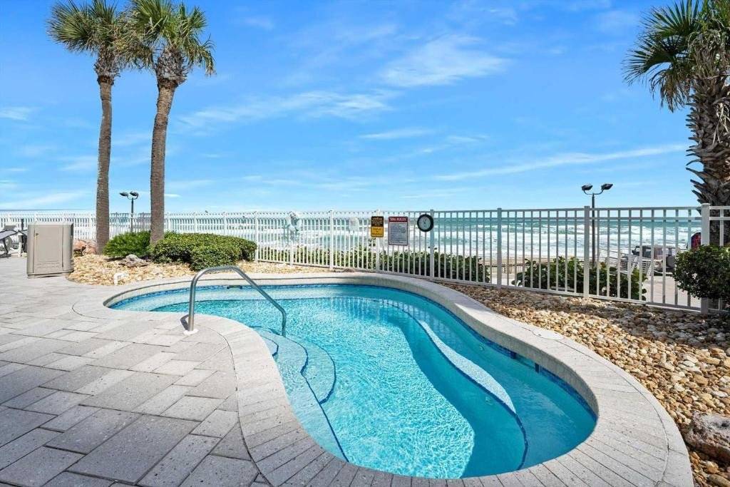74 M² Condo ∙ 1 Bedroom ∙ 6 Guests - Daytona Beach, FL