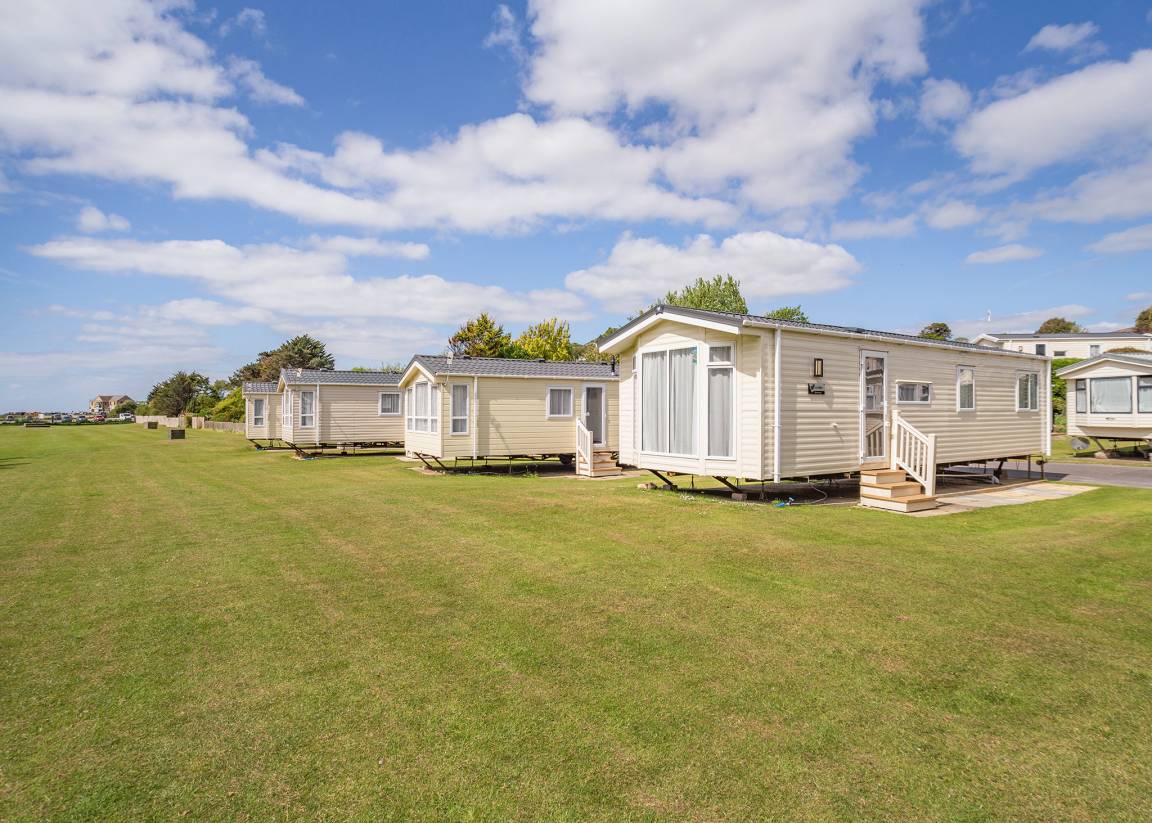 Caravan ∙ 3 Bedrooms ∙ 6 Guests - Dorset