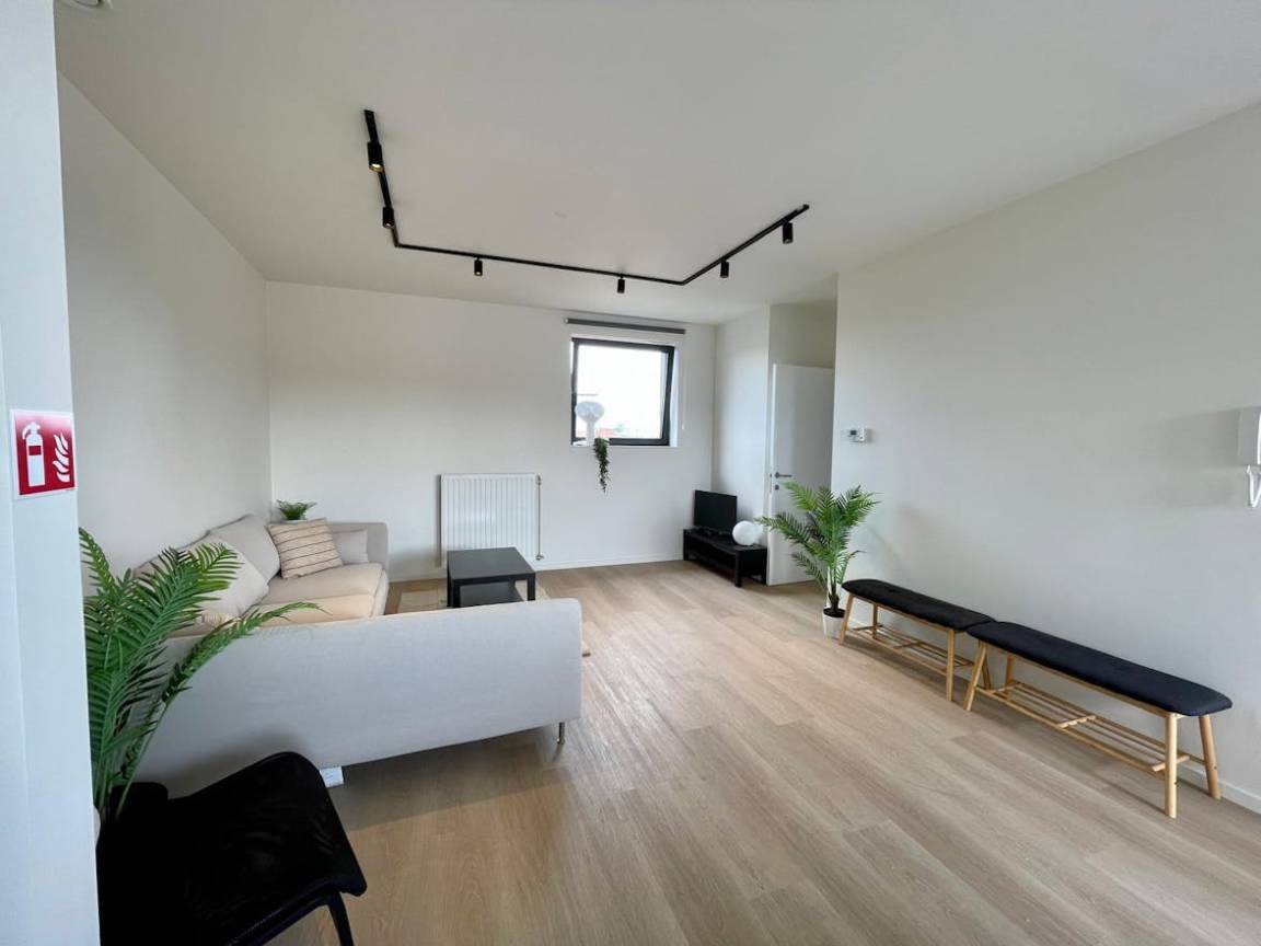 129 M² Apartamento ∙ 4 Habitaciones ∙ 6 Huéspedes - Antwerp