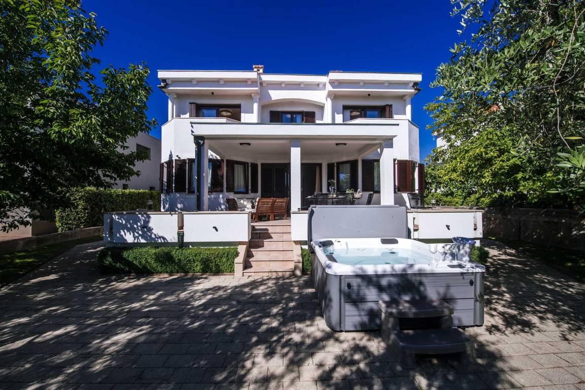 270 M² Villa ∙ 5 Chambres ∙ 10 Personnes - Zadar
