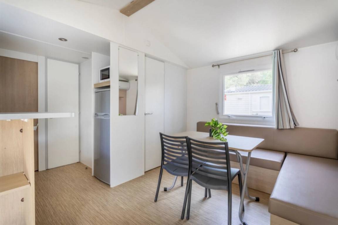 28 M² Camping-unterkunft ∙ 2 Schlafzimmer ∙ 4 Gäste - Alès