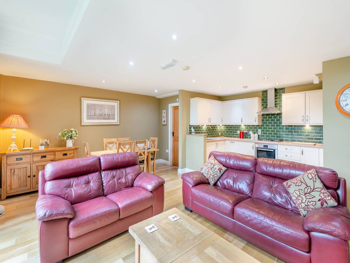 Cottage ∙ 2 Bedrooms ∙ 4 Guests - Bedfordshire