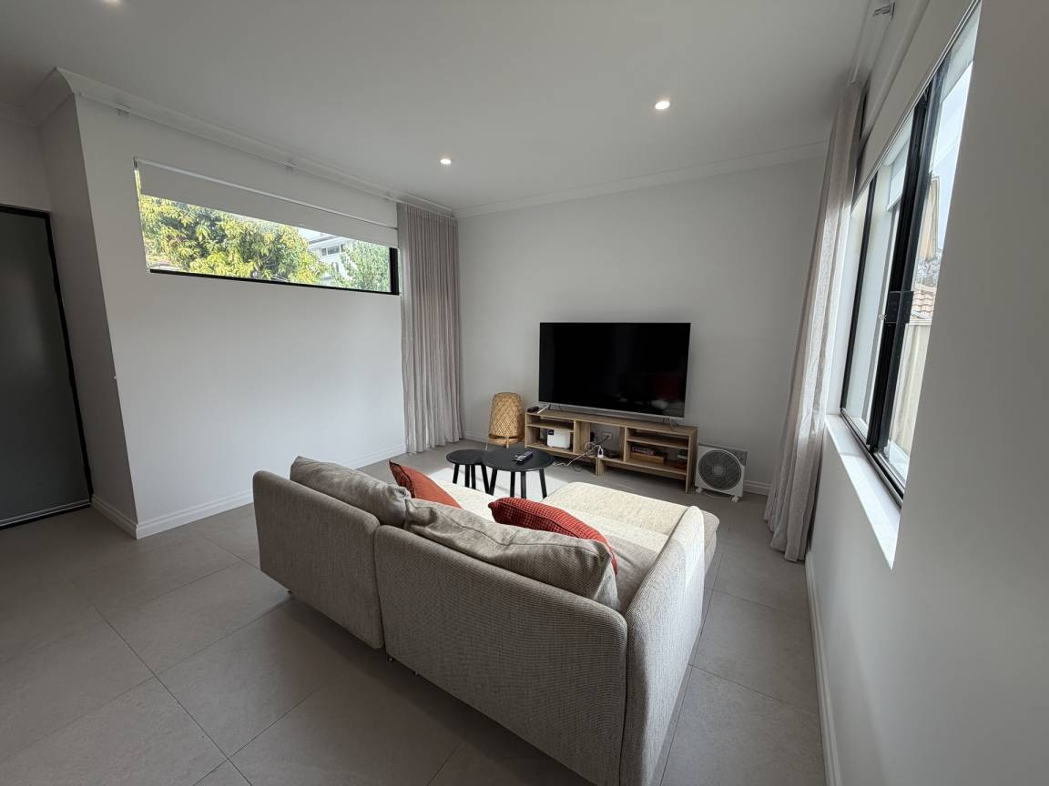 12 M² House ∙ 4 Bedrooms ∙ 8 Guests - Victoria Park