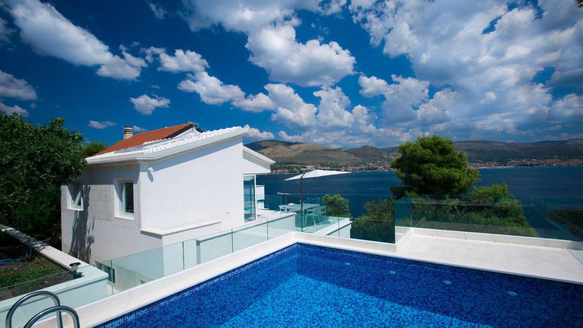 75 M² Maison De Vacances ∙ 3 Chambres ∙ 9 Personnes - Trogir