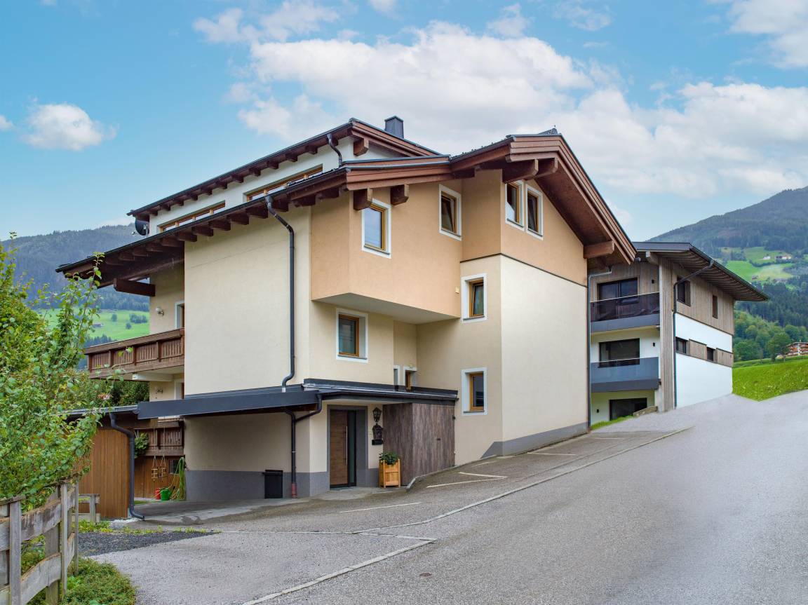 80 M² Ferienwohnung ∙ 2 Schlafzimmer ∙ 5 Gäste - Ried im Zillertal