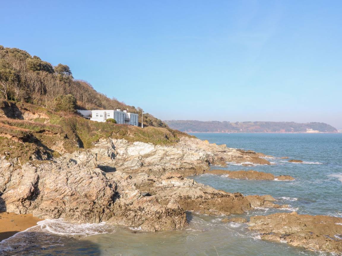 Cottage ∙ 3 Bedrooms ∙ 6 Guests - Plymouth