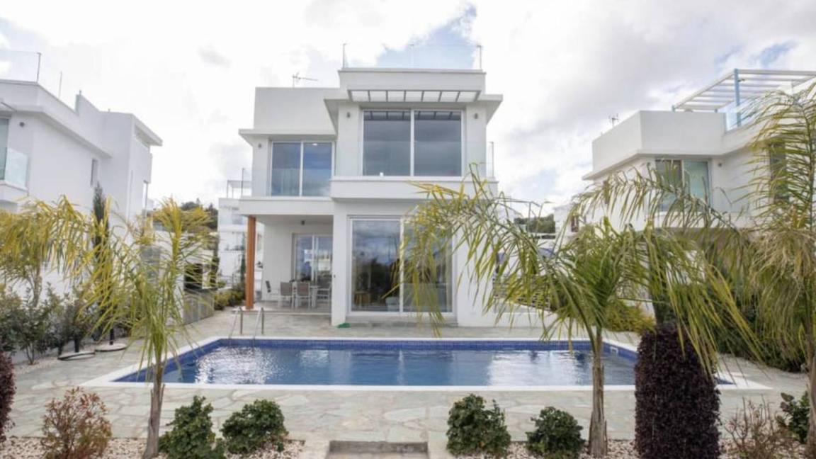 Villa ∙ 2 Bedrooms ∙ 4 Guests - Protaras
